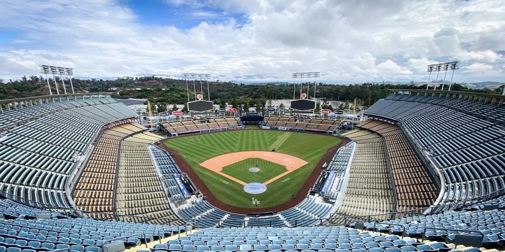 Photo of flooded Dodger Stadium takes internet by storm after Hurricane ...