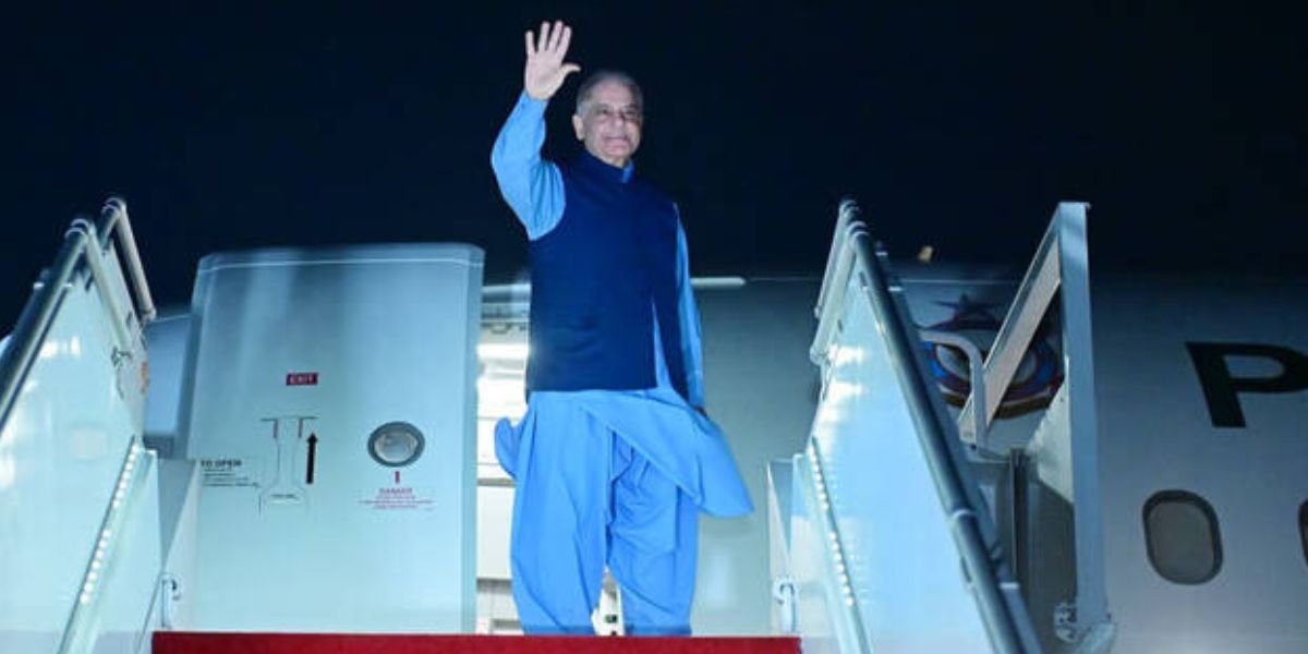 PM Shehbaz, Field Marshal Asim Munir arrive in Switzerland for U.S ...